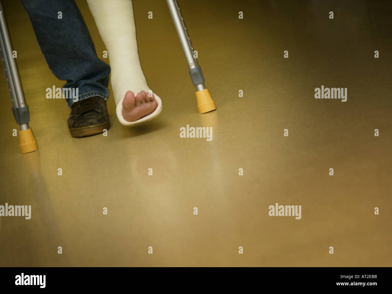 Limp walk hi-res stock photography and images - Alamy