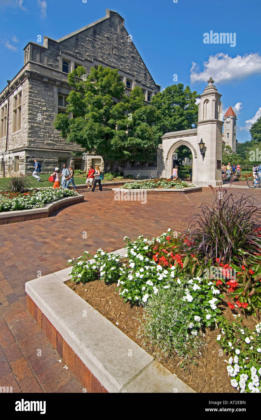 Students at the Sample Gates entryway into Indiana University campus ...
