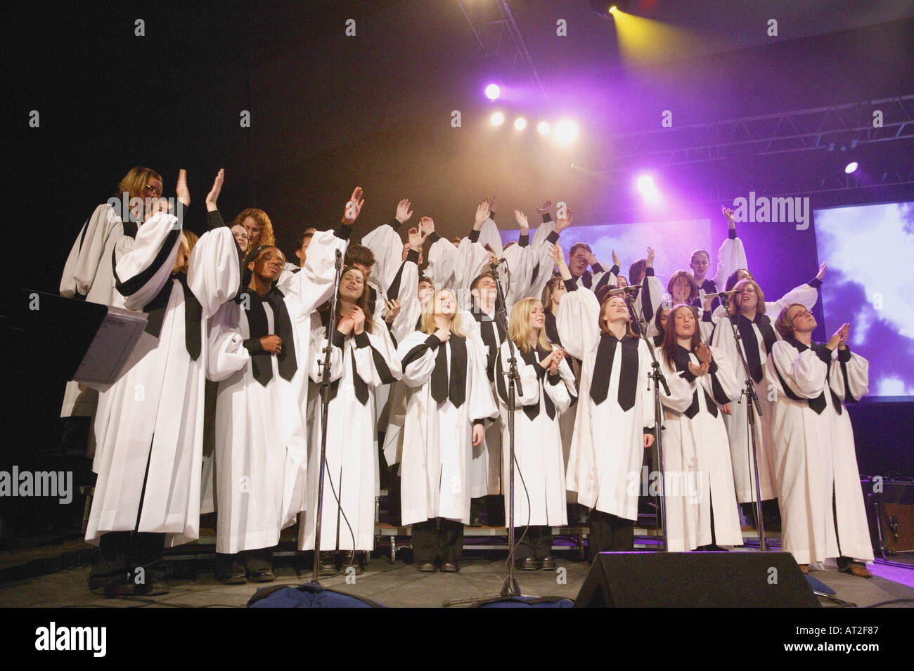Vocal group church hi-res stock photography and images - Alamy