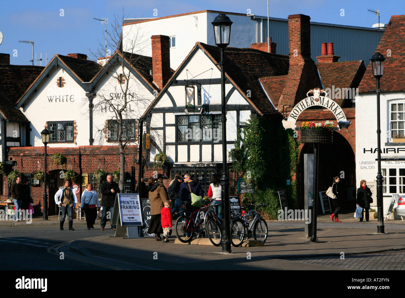 stratford upon avon town centre william shakespeare birthplace ...
