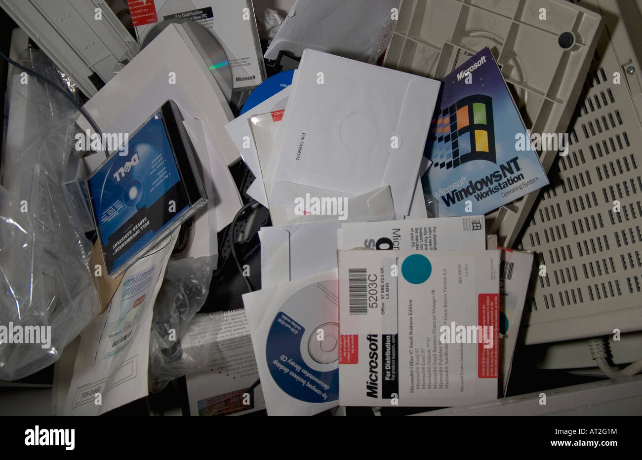 Old windows software hi-res stock photography and images - Alamy