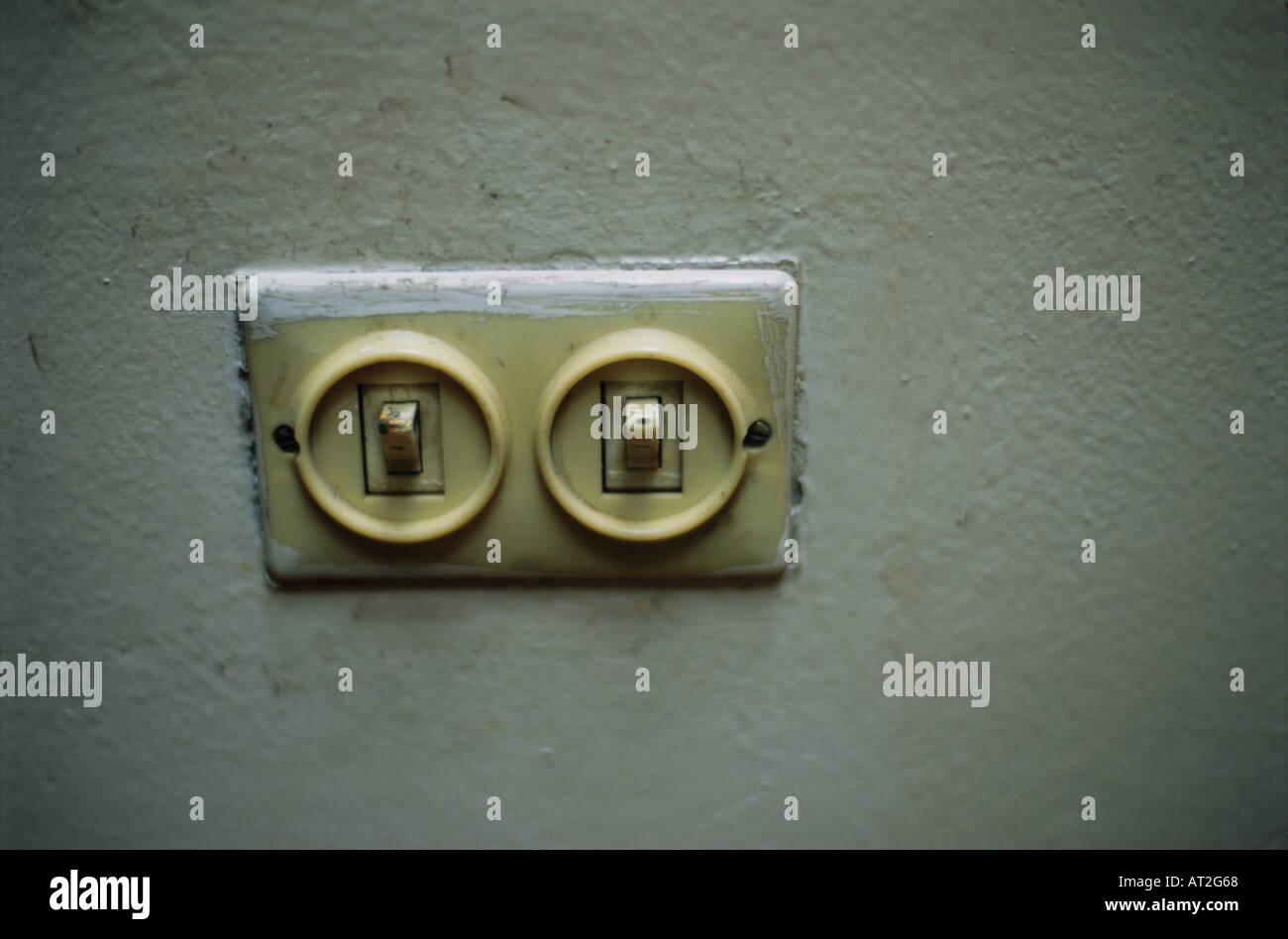 Old light switch hi-res stock photography and images - Alamy