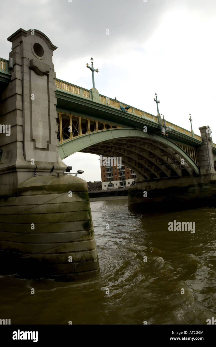 A London bridge Stock Photo - Alamy