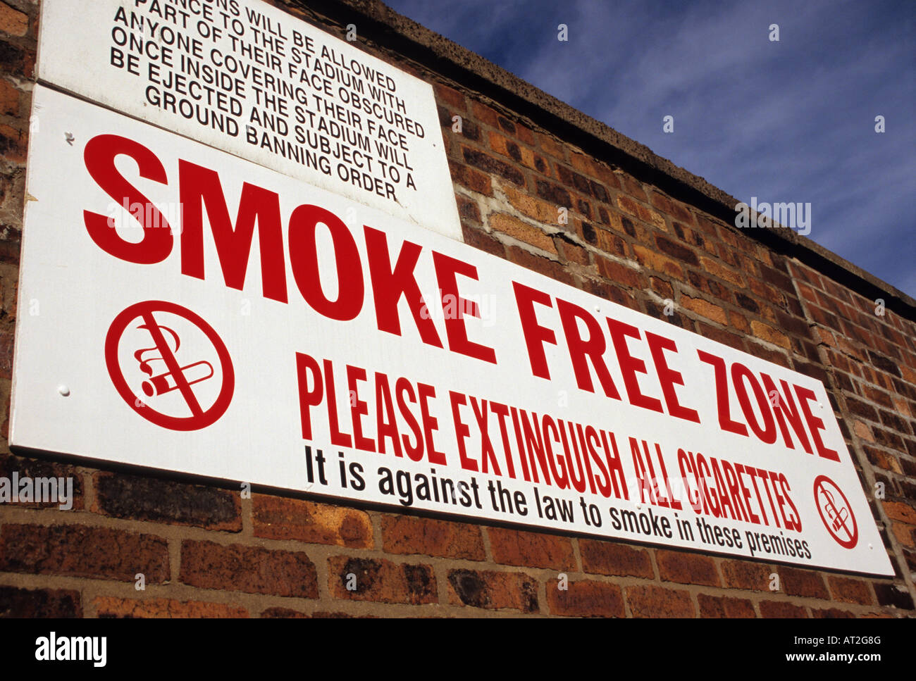 Smoke free sign hi-res stock photography and images - Alamy