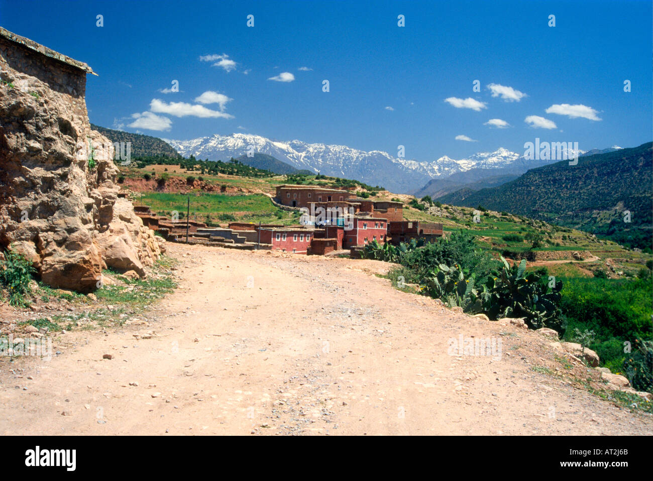 Jebel toubkal hi-res stock photography and images - Alamy