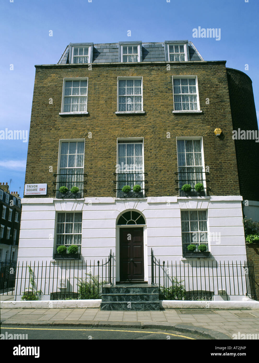 Victorian townhouse hi-res stock photography and images - Alamy