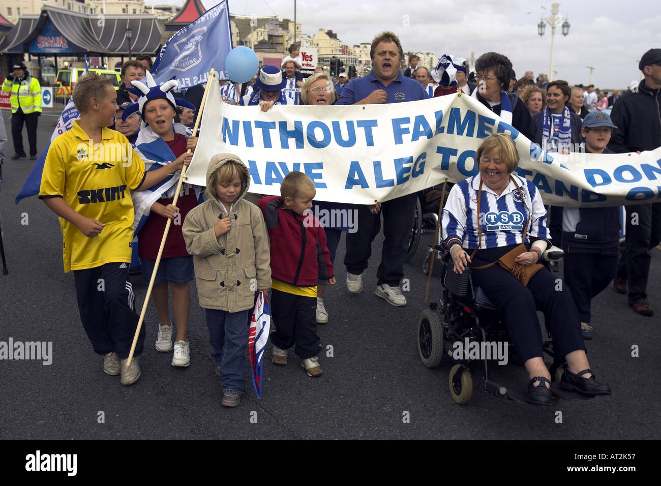 Disabled labour supporters hi-res stock photography and images - Alamy