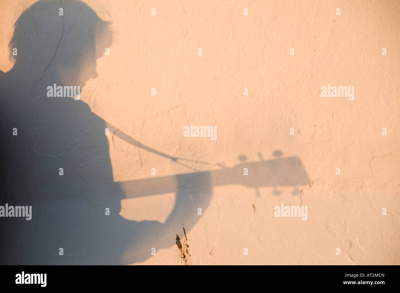 Musician man hi-res stock photography and images - Alamy