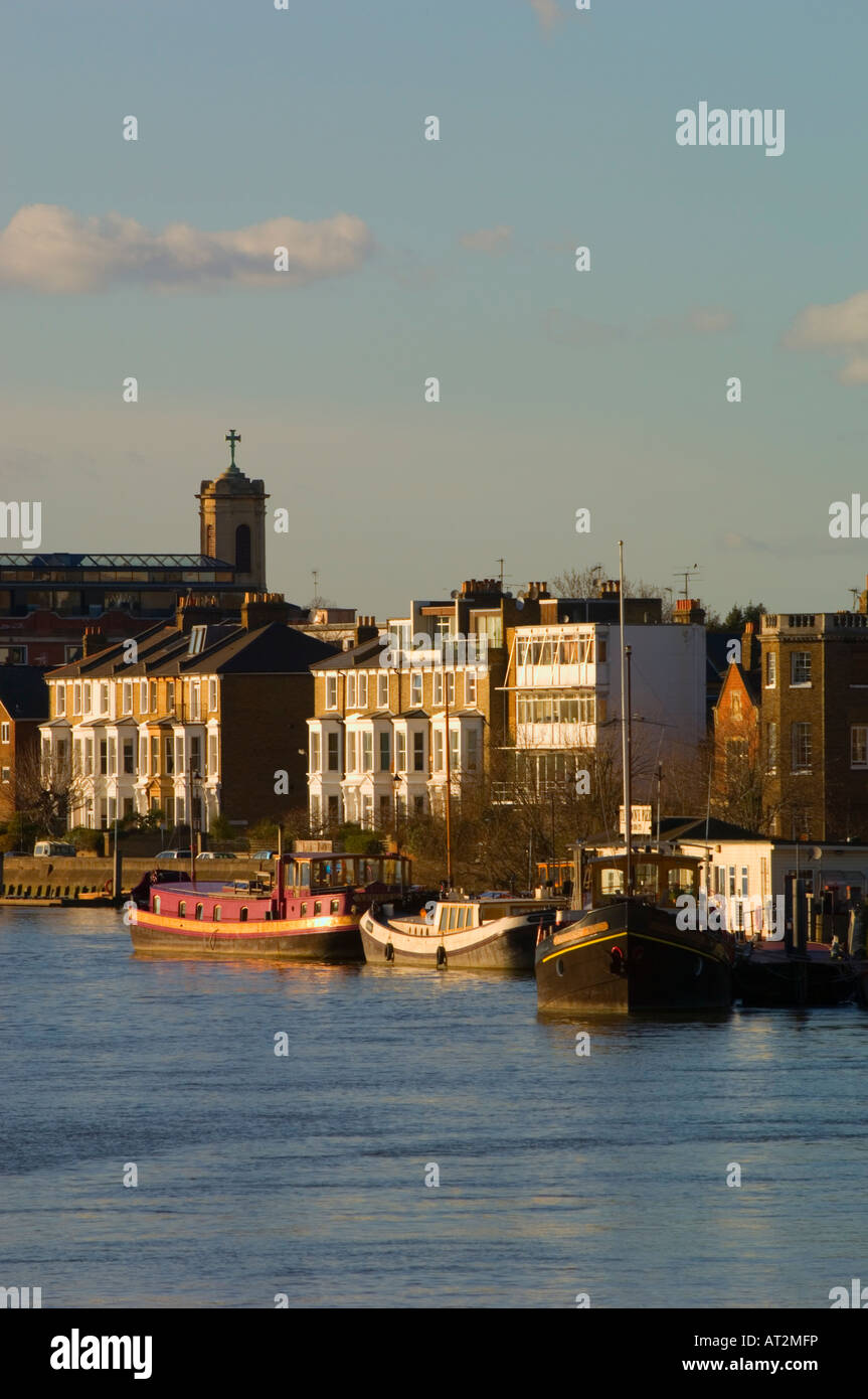 Building hammersmith river thames hi-res stock photography and images ...
