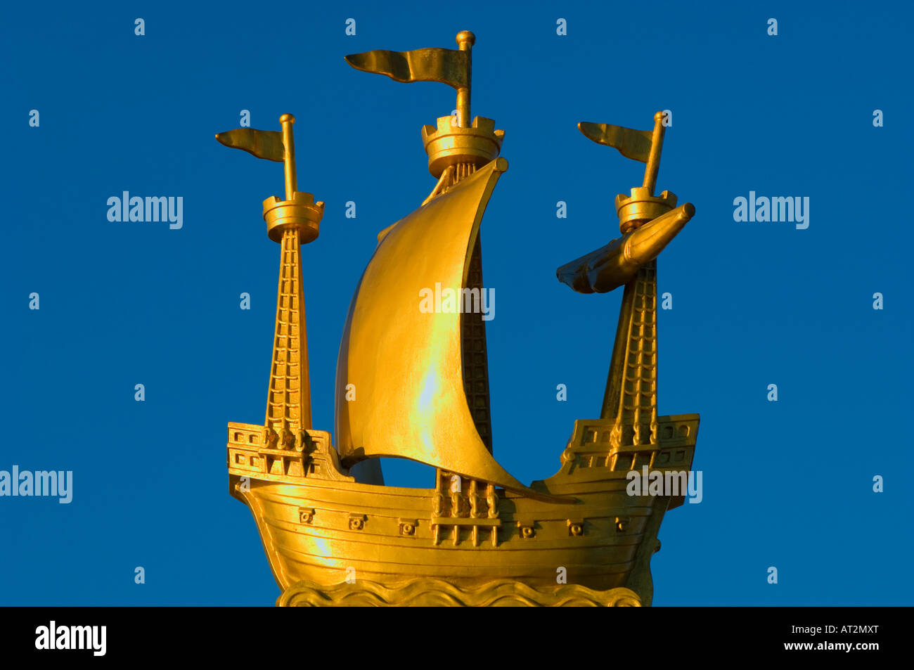 Sculpture of golden ship which is part of Chelsea Bridge Chelsea SW3 ...