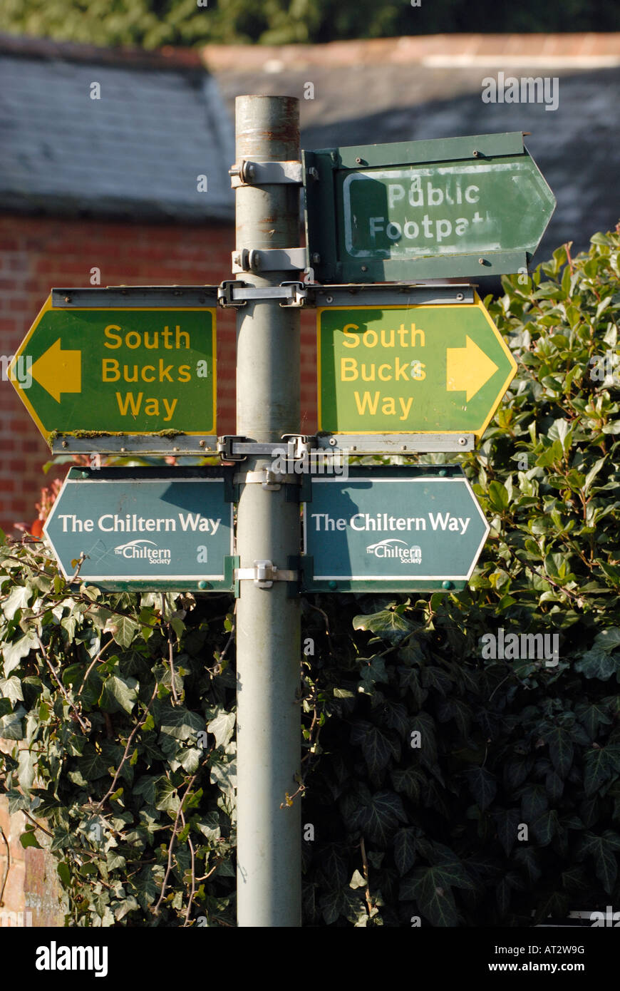 Walking chiltern way hi-res stock photography and images - Alamy