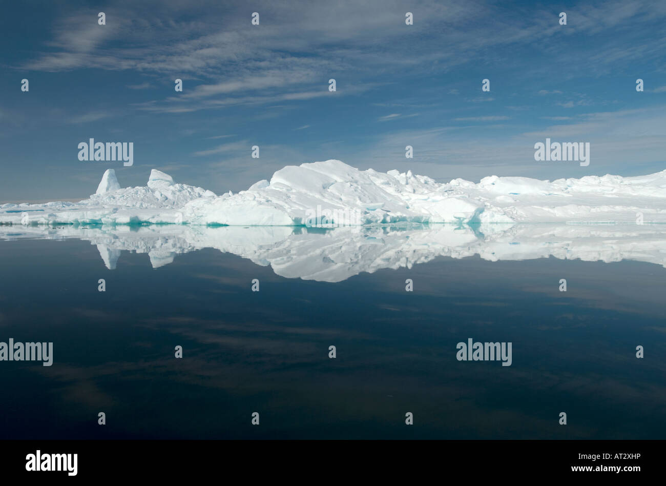 Arctic Ice Flow Edge shot of Iceberg Formations Stock Photo - Alamy