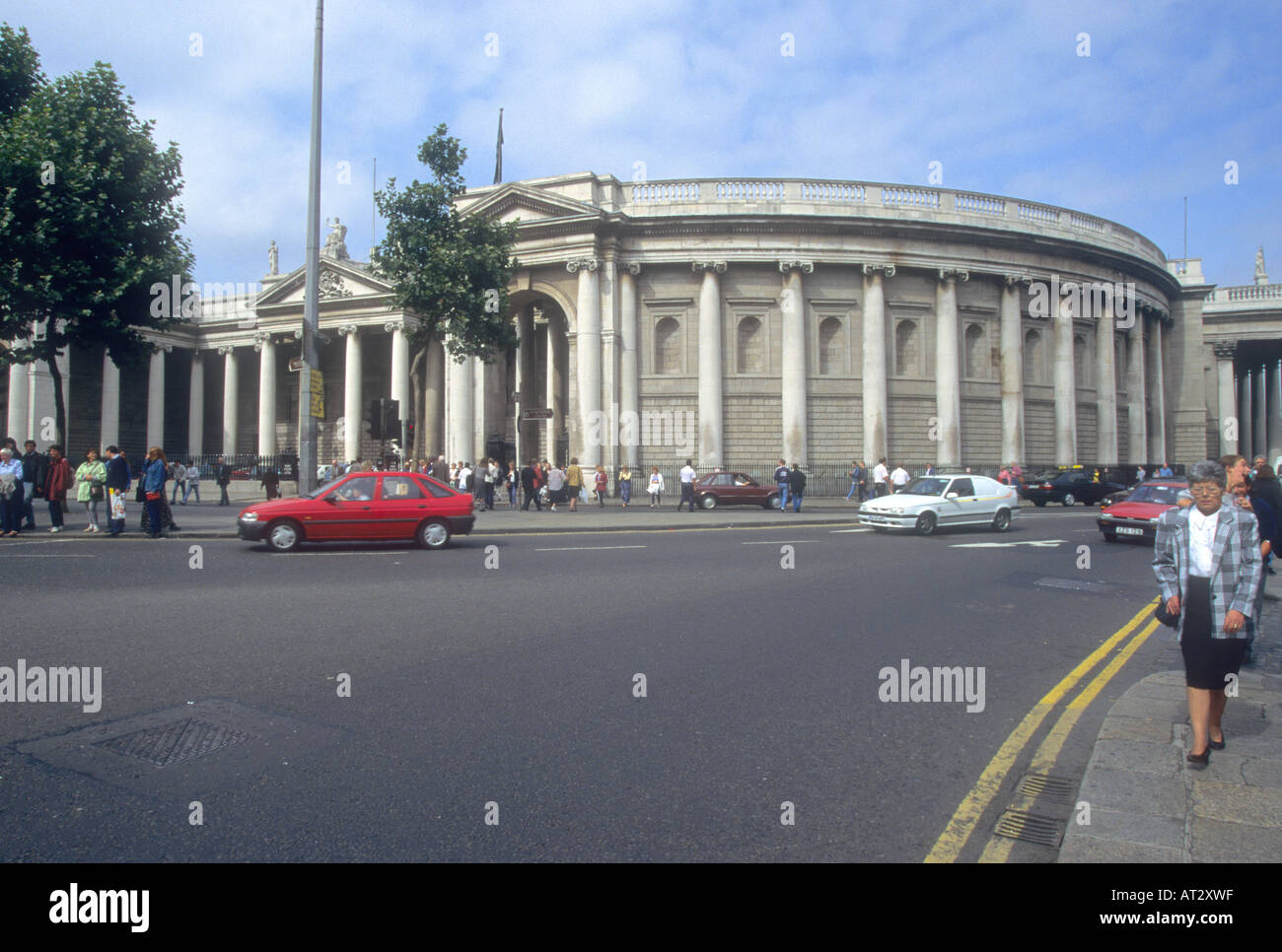 The elegant pillared facade of the Bank of Ireland in Dublin, Southern ...