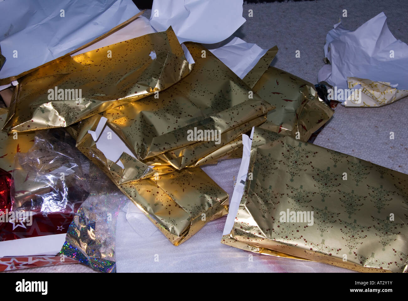Unwrapped christmas presents hi-res stock photography and images - Alamy