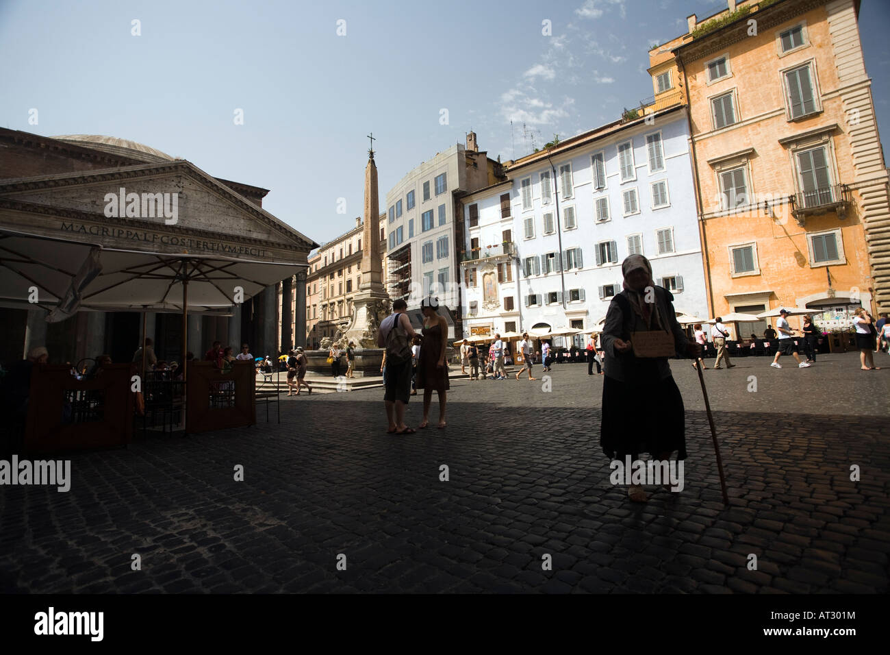 Beggar woman on Rotonda square, in front of the Pantheon, Rome Stock ...