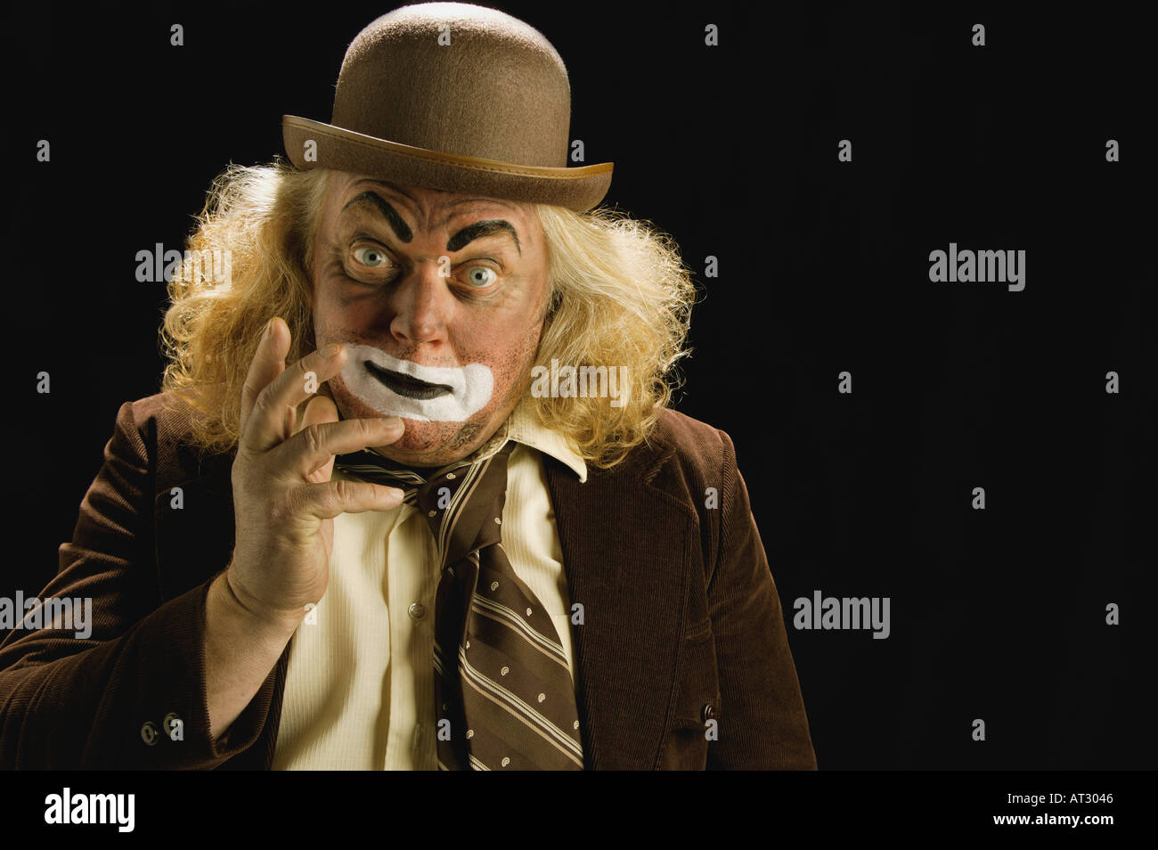 Scruffy man suit hi-res stock photography and images - Alamy