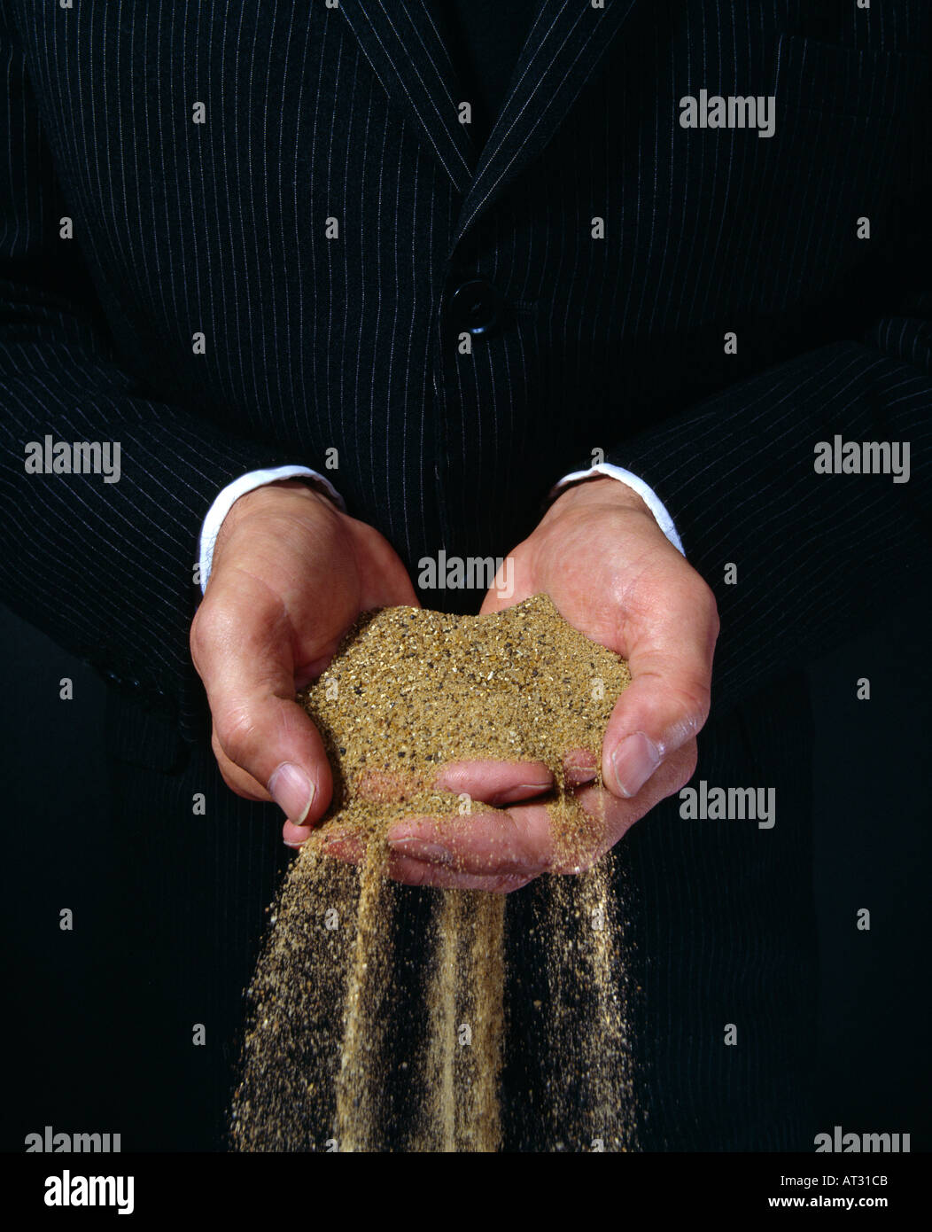 Sand Pouring Stock Photos & Sand Pouring Stock Images - Alamy
