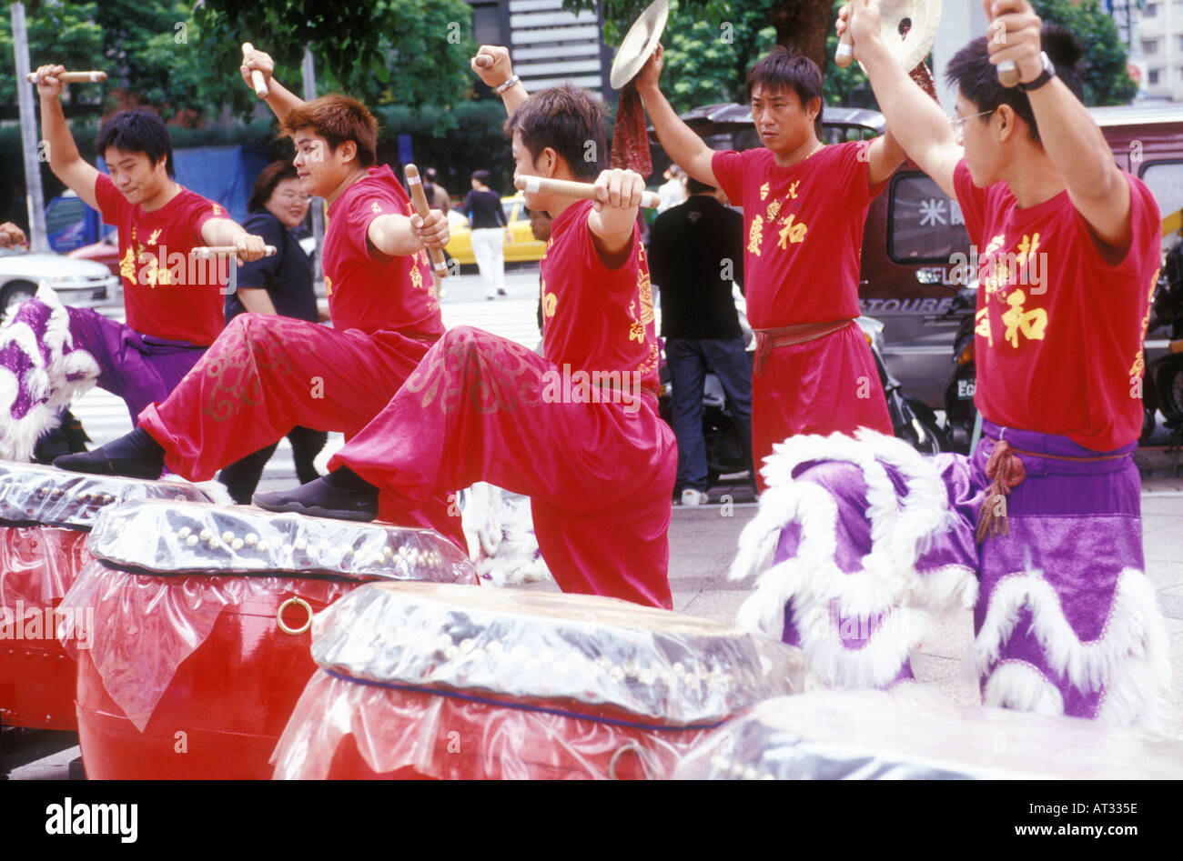 Chinese Lion Dance Drummers Taiwan Republic of China Stock Photo - Alamy