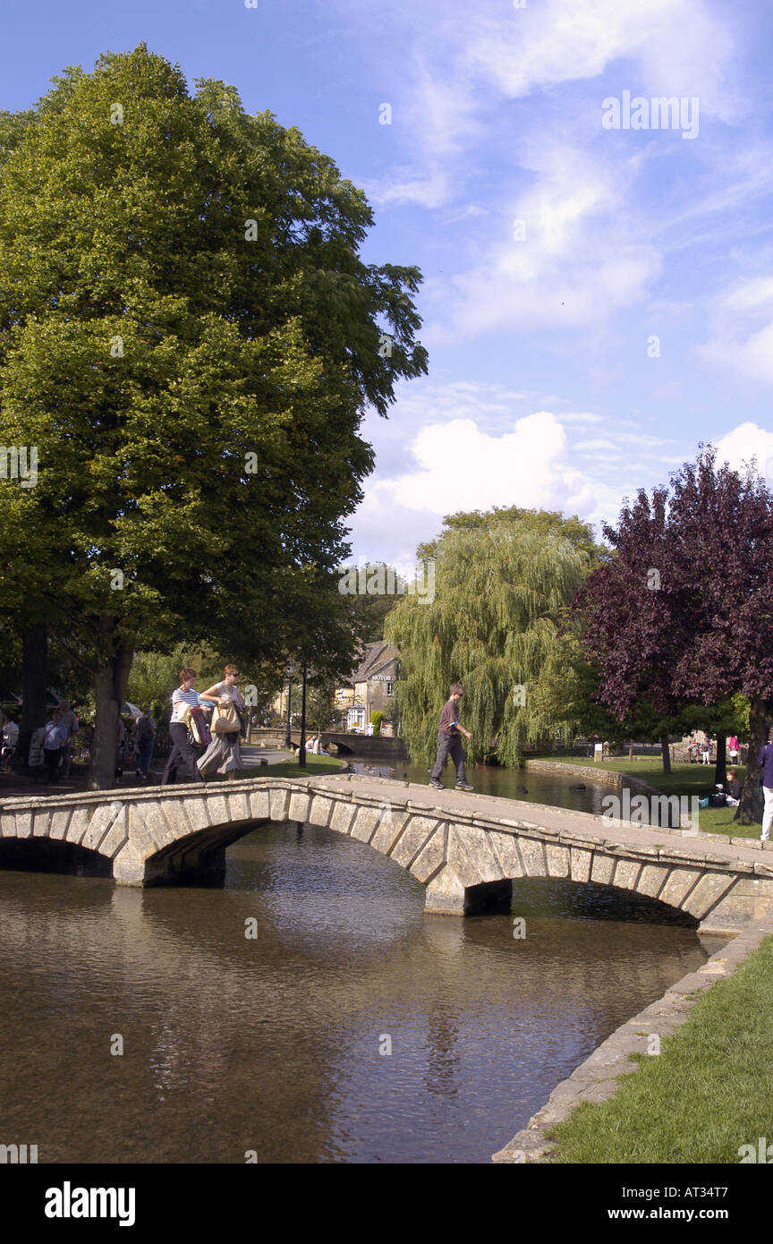 bridge over river windrush bourton on the water cotswolds england gb uk ...