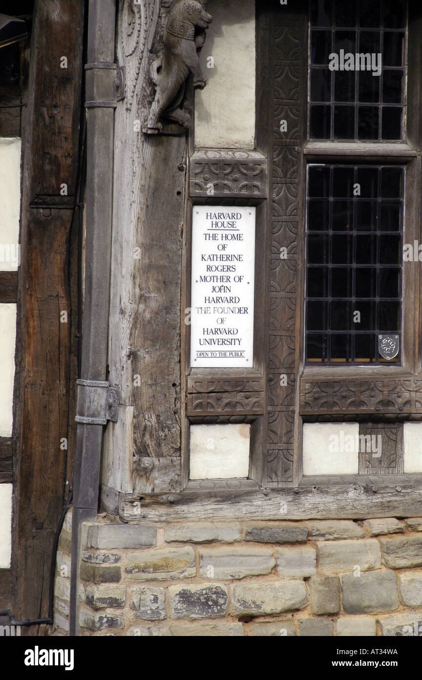 Harvard house sign hi-res stock photography and images - Alamy