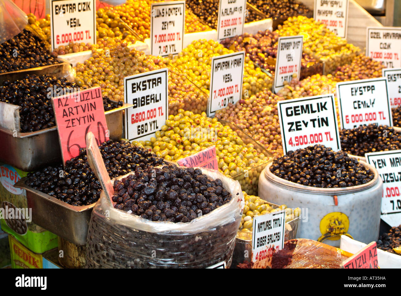 Different types of olives at the Spice Market in Istanbul in Turkey ...