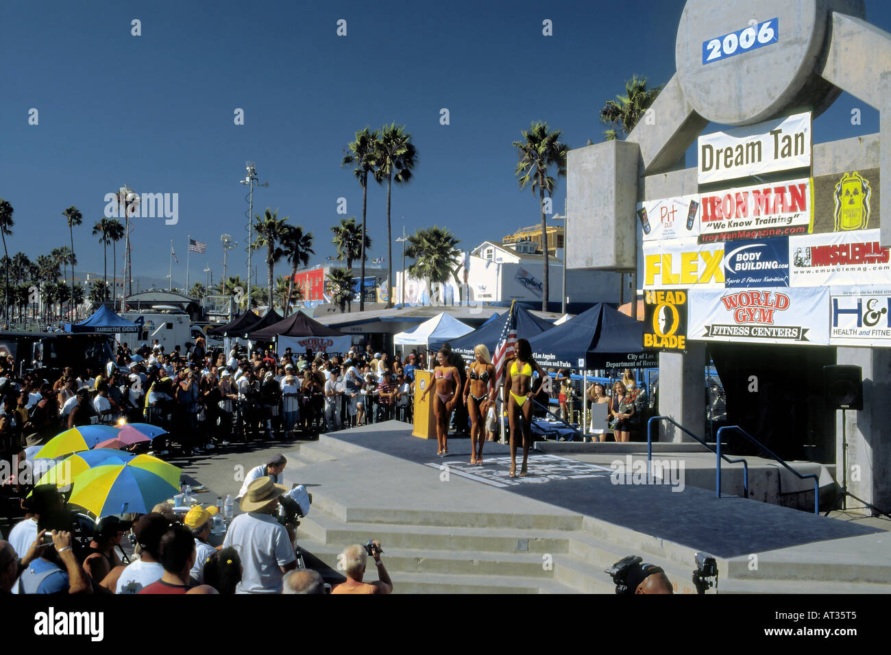 Body builders venice beach hi-res stock photography and images - Alamy