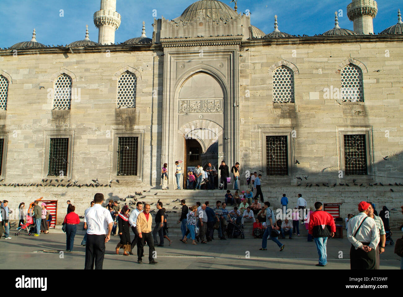 New mosque istambul hi-res stock photography and images - Alamy