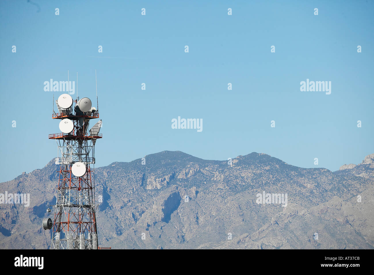 Microwave tower photos hi-res stock photography and images - Alamy
