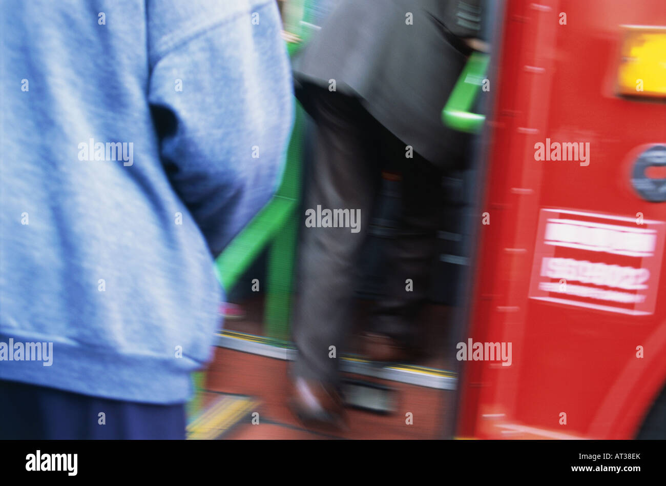 Passengers getting off a bus hi-res stock photography and images - Alamy