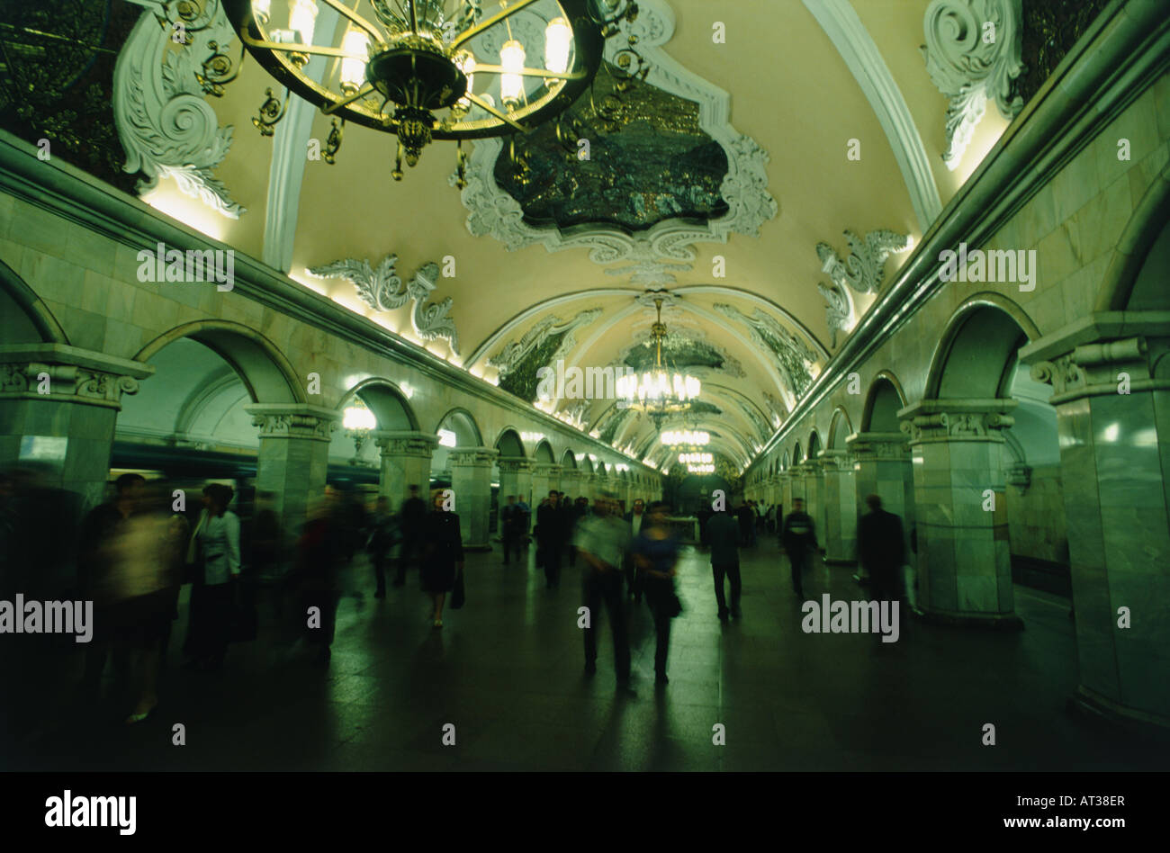 Moscow metro chandeliers hi-res stock photography and images - Alamy