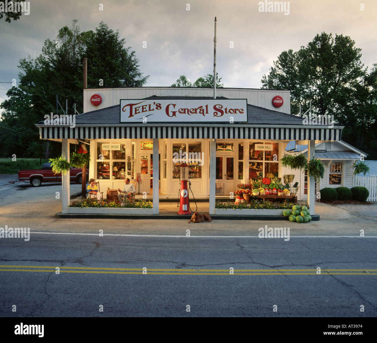 Old Fashioned Country General Store With Fruits And Vegetables Stock