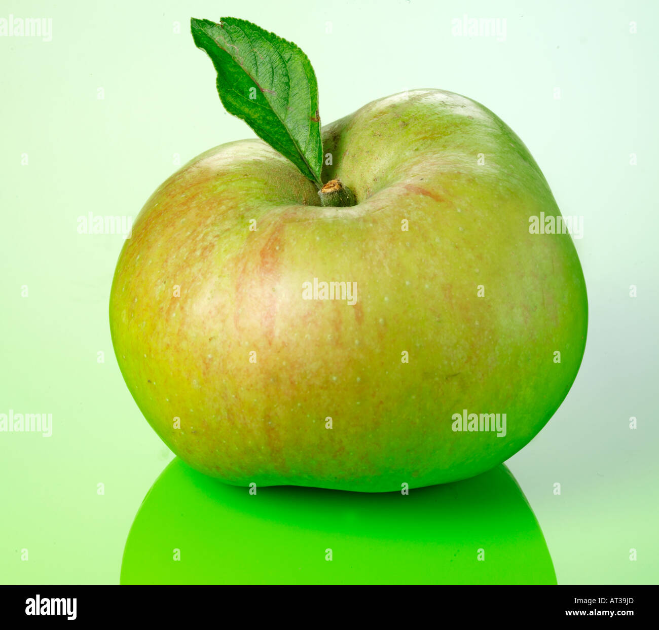 Cooking apple hi-res stock photography and images - Alamy