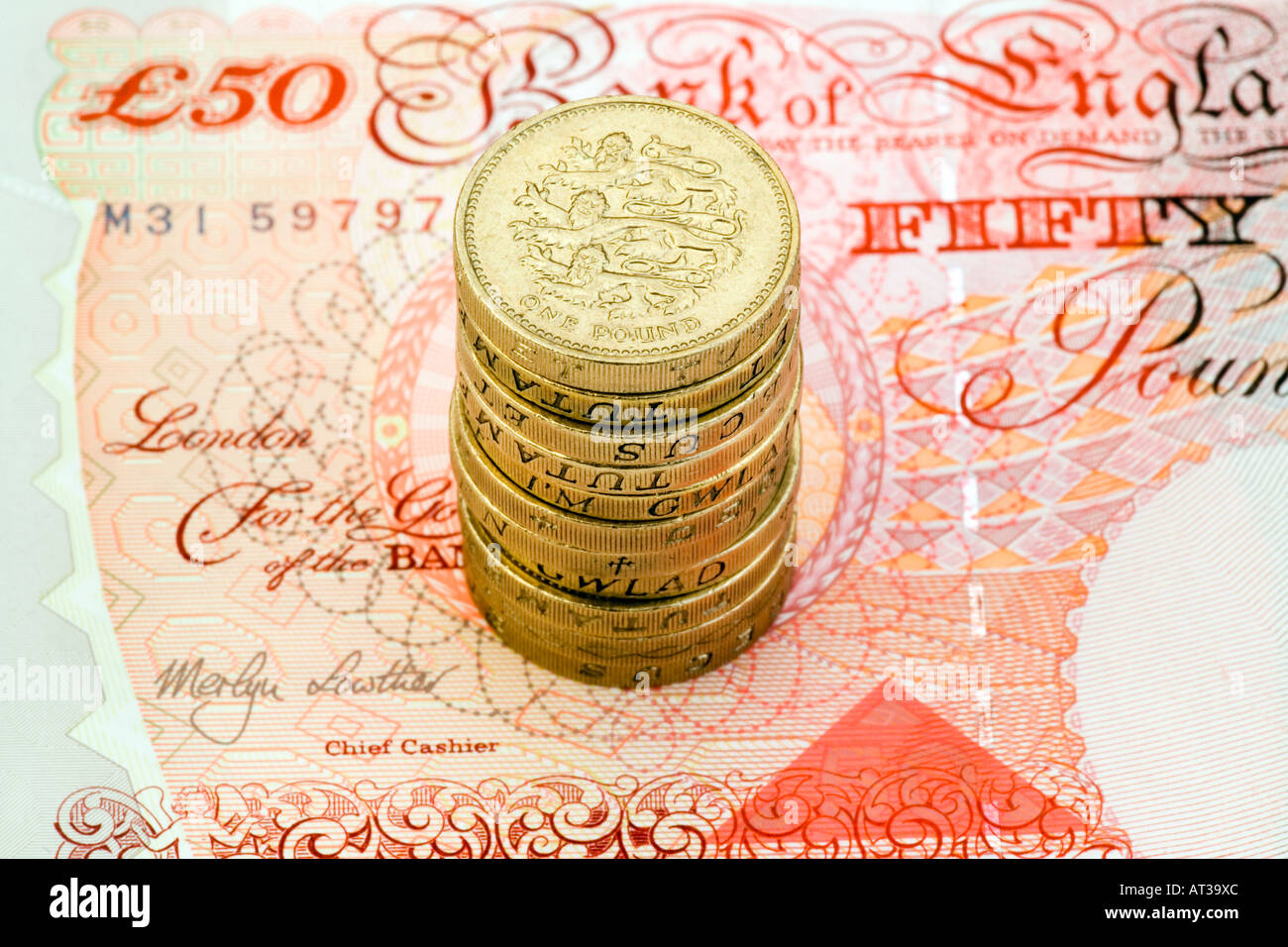 50 pound note stack hi-res stock photography and images - Alamy