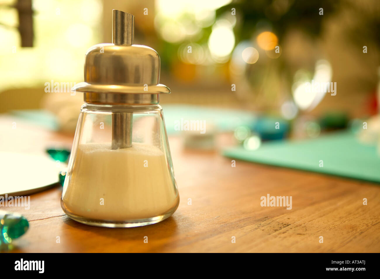 Sweetener dispenser hi-res stock photography and images - Alamy