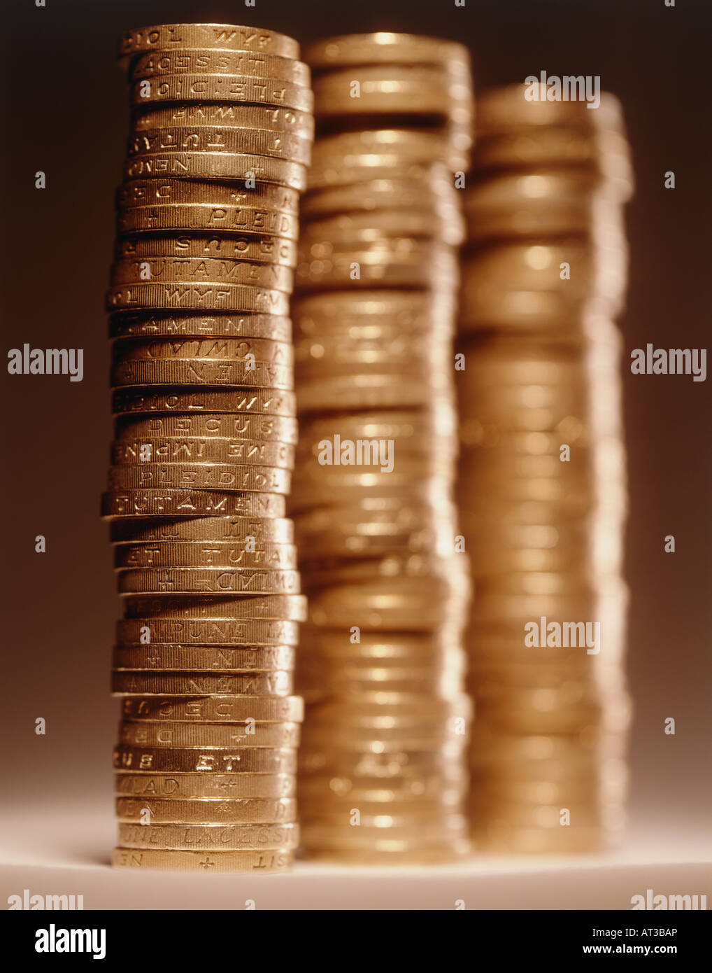 Pound coins heads and tails hi-res stock photography and images - Alamy