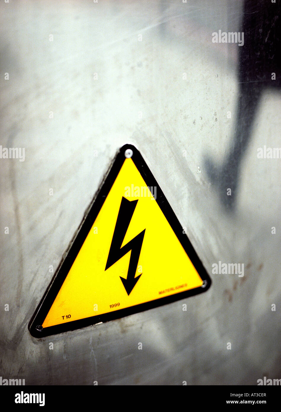 An electric warning sign Stock Photo - Alamy