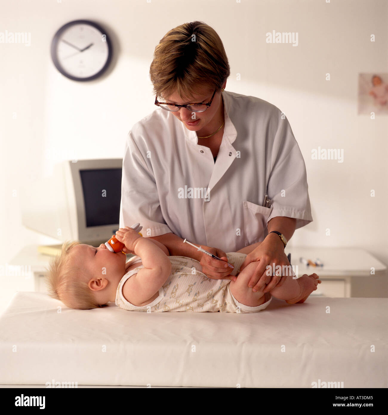 Baby and vaccination hi-res stock photography and images - Alamy