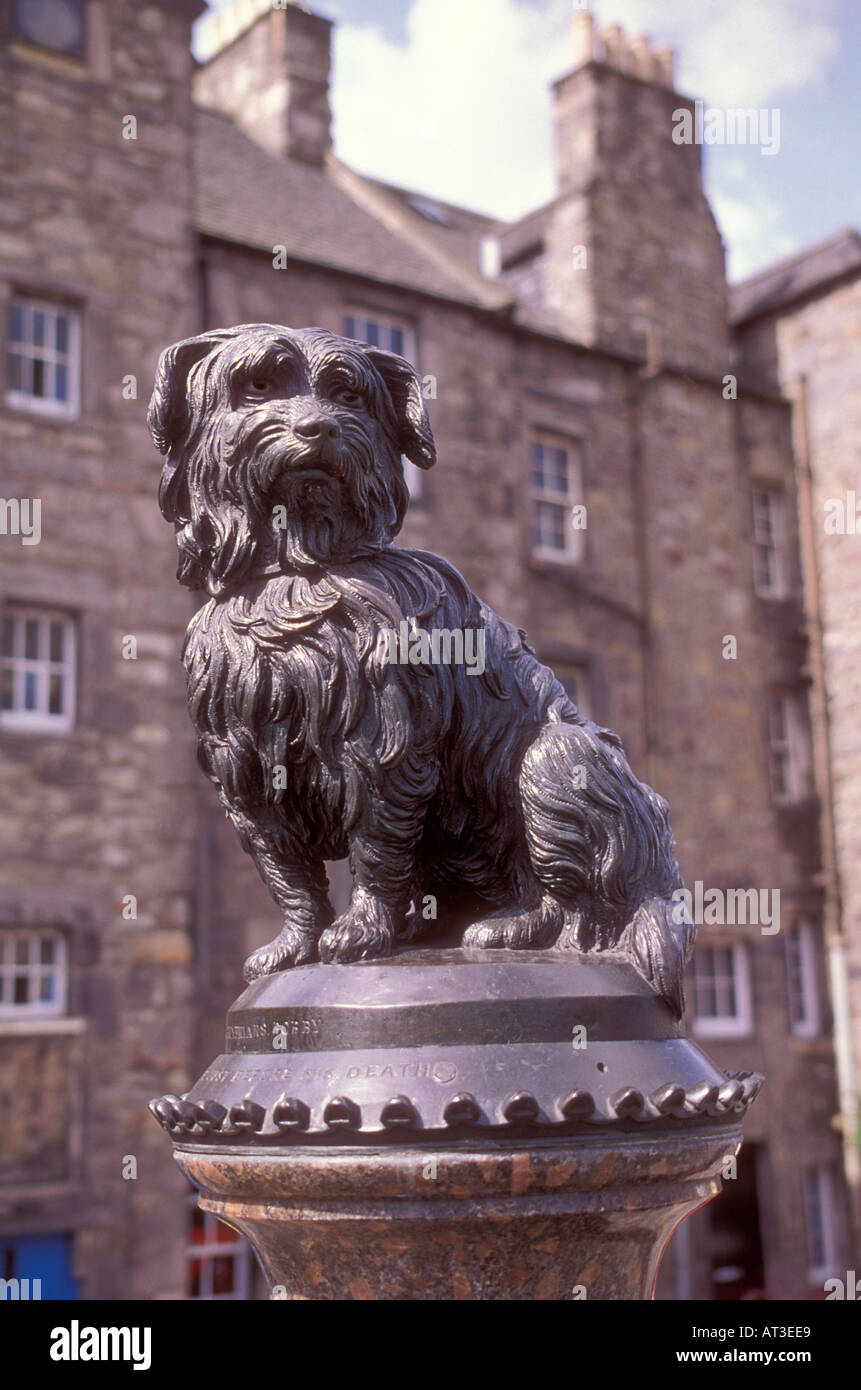Statue of Greyfriars Bobby Edinburgh Scotland Stock Photo - Alamy