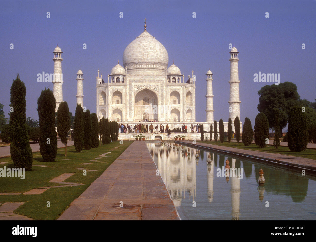 Taj mahal lake palace hi-res stock photography and images - Alamy