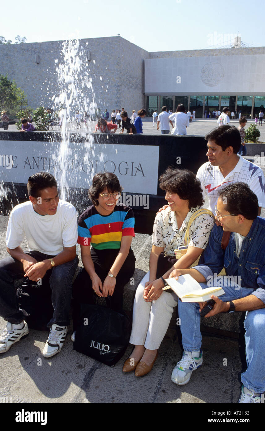 Mexico students museum hi-res stock photography and images - Alamy