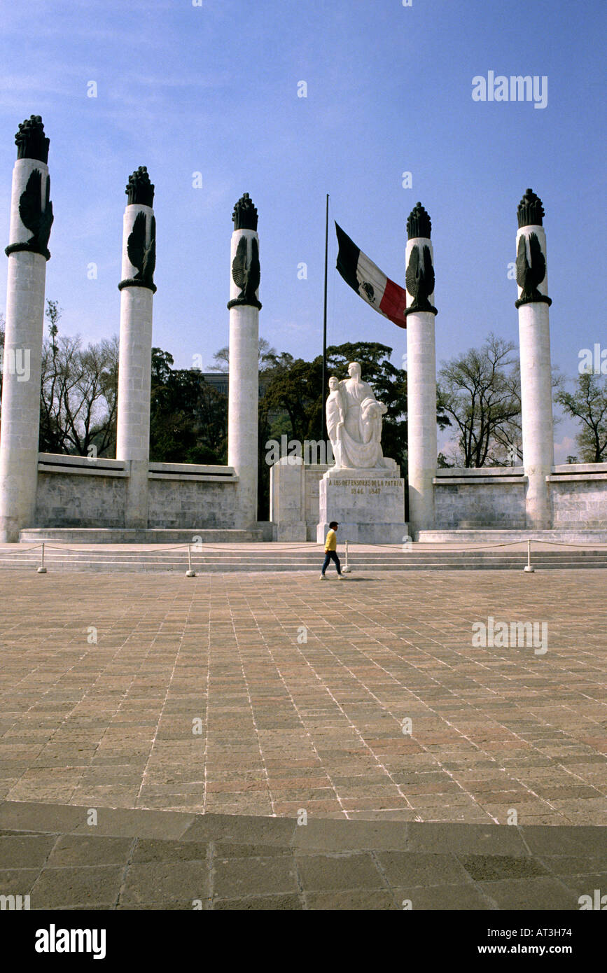 Monument to the defenders of Chapultepec Castle in Mexico City, Mexico ...