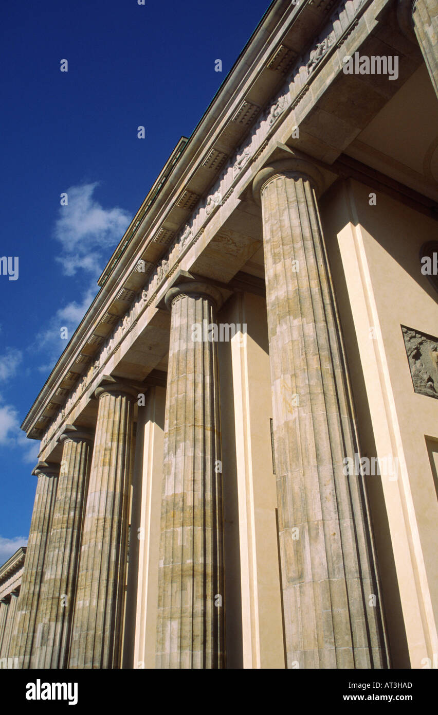 Doric columns gate hi-res stock photography and images - Alamy