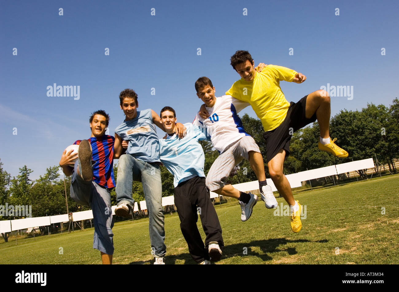 Group of teenage soccer friends Stock Photo - Alamy