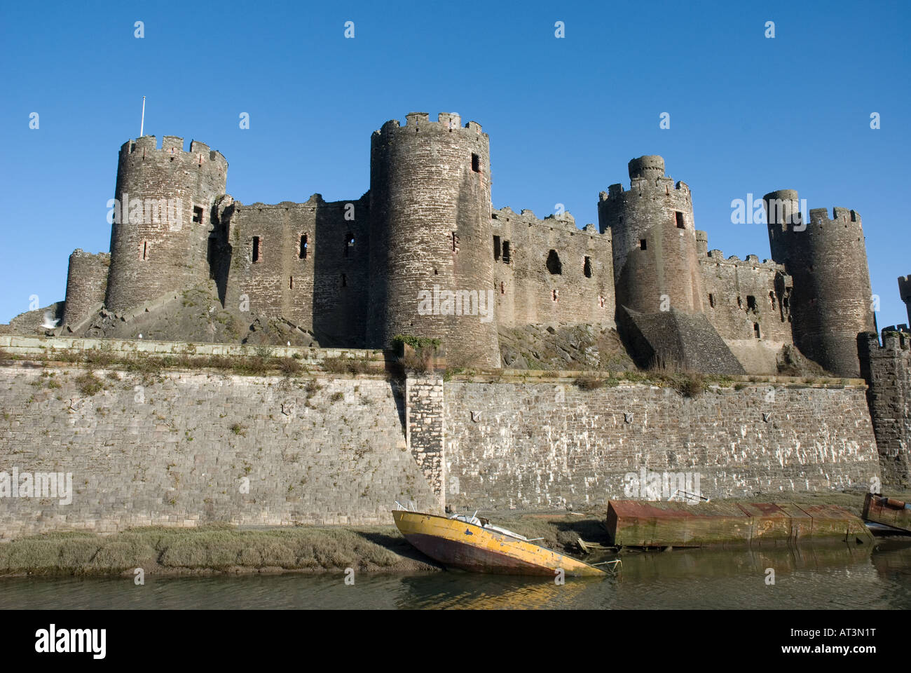 Medieval conwy town walls hi-res stock photography and images - Alamy