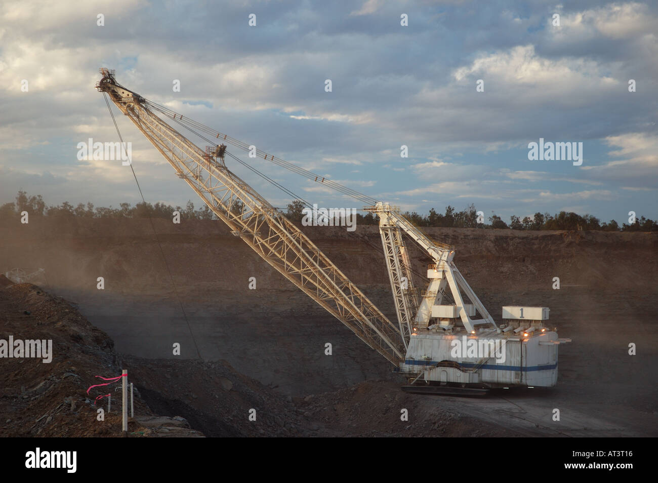 Dragline Central Queensland coal basin Australia Stock Photo - Alamy
