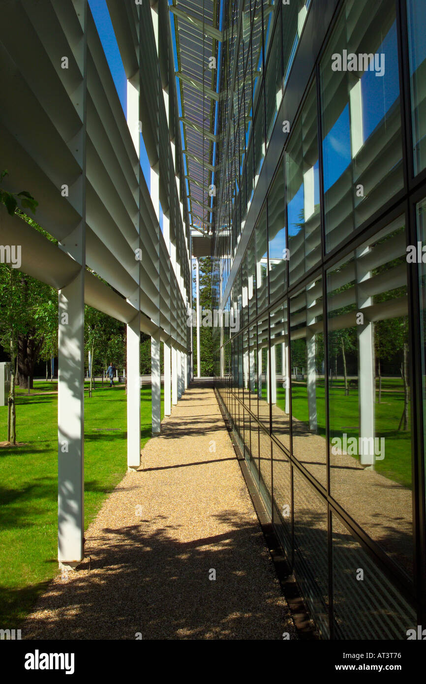 Office link walkway hi-res stock photography and images - Alamy