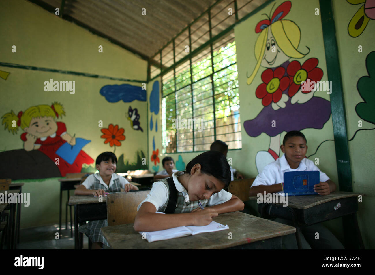 Colombian school girl uniform hi-res stock photography and images - Alamy
