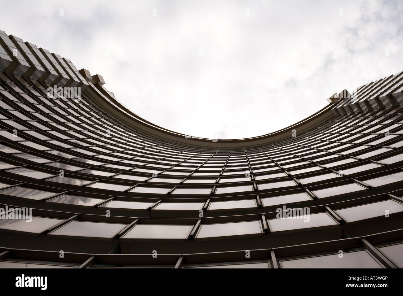 a tall building seen in perspective Stock Photo - Alamy