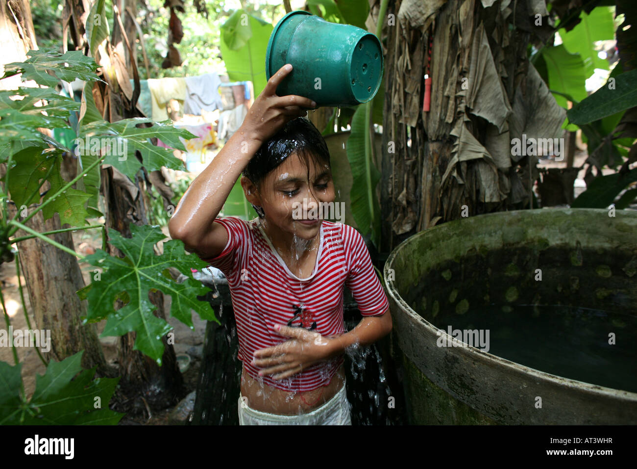 Displaced girl living in one of the slums of Barrancabermeja Stock ...