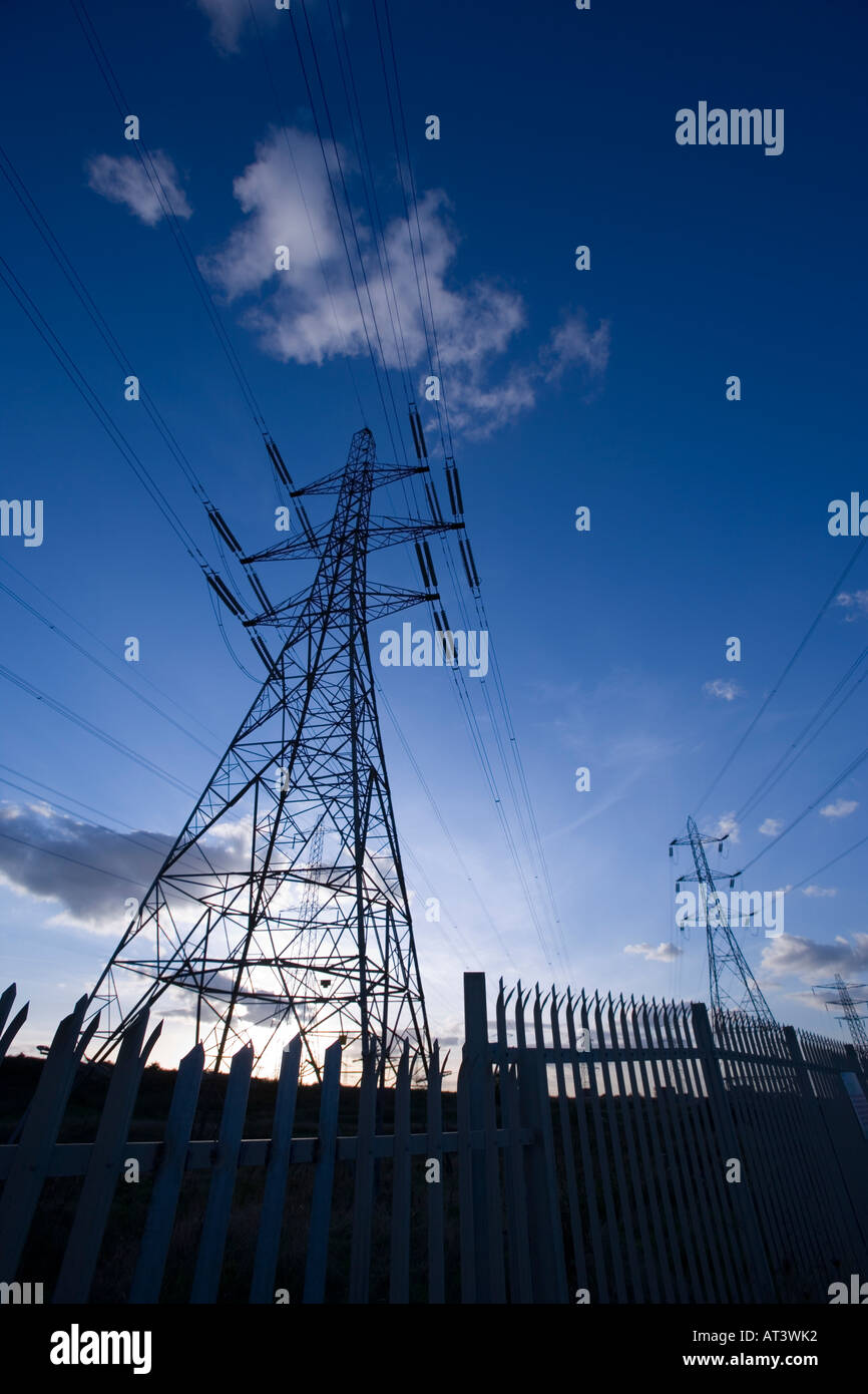 Electrical transmission tower East London Stock Photo - Alamy